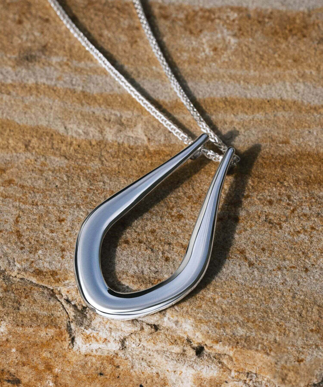 Vesta Ring Keeper – Graceful & Versatile | Pixie Wing™